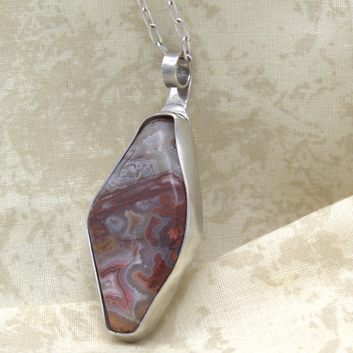 Red Lace Agate Archives | Spectral Stone Lapidary Arts